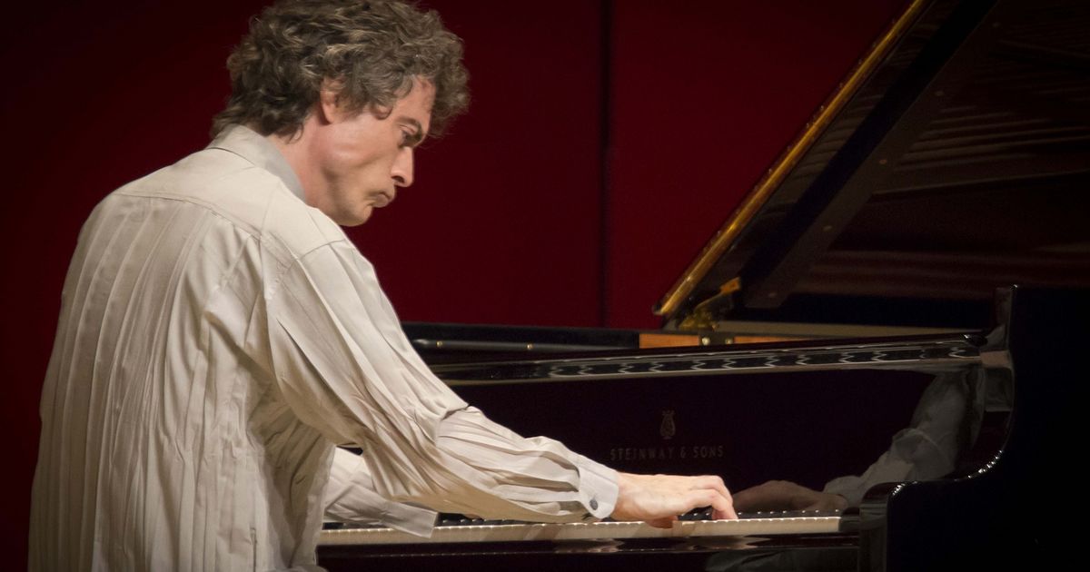 Paul Lewis – Solo Recital | Concerts & Tickets | Iceland Symphony Orchestra